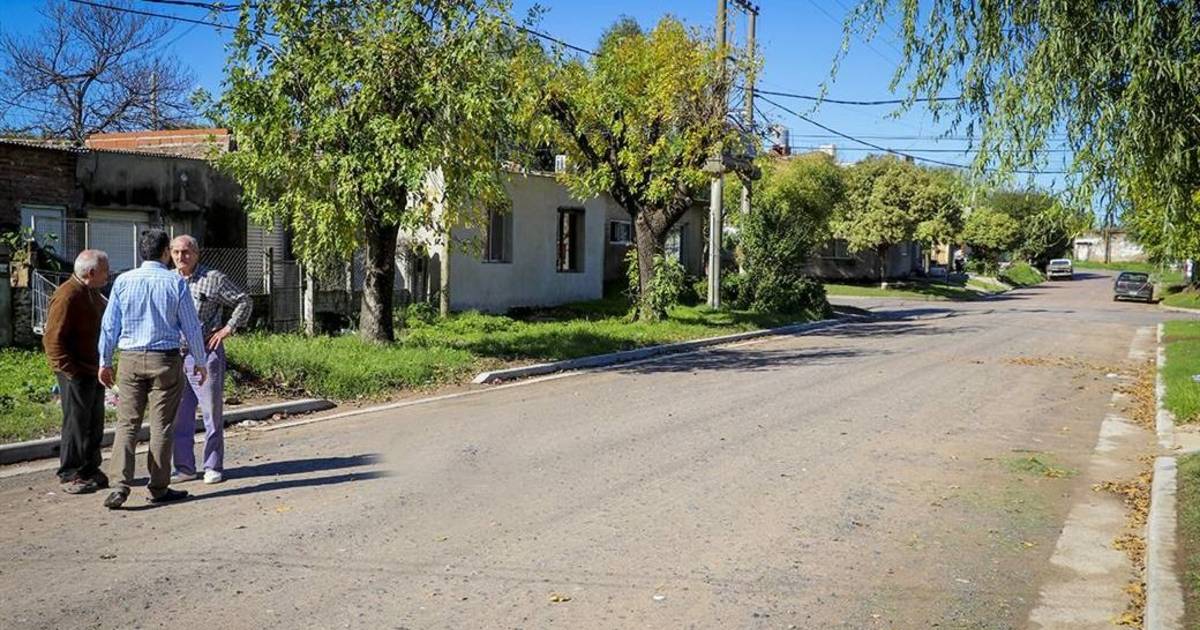 Funcionario y fomentistas destacaron obras en barrios de la ciudad ...
