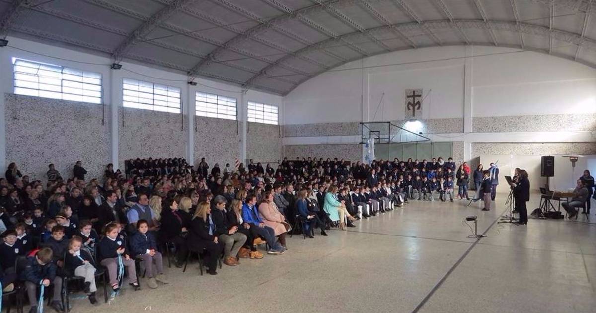 Se realizó el acto oficial por el Día de la Bandera | Junín Digital