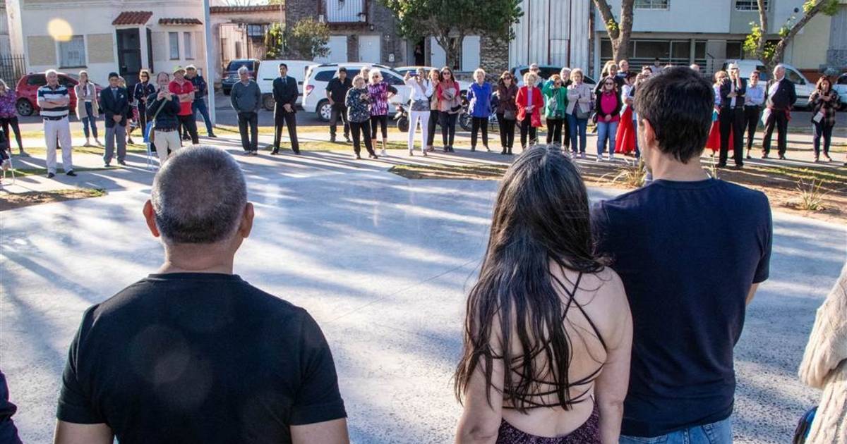Vecinos disfrutaron de tango y folclore en la nueva glorieta del Parque ...